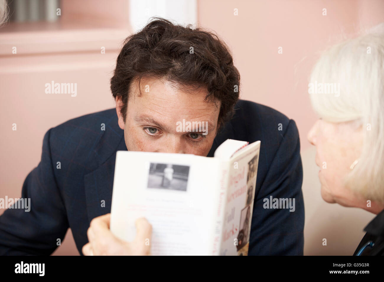 Tom hodgkinson hi-res stock photography and images - Alamy