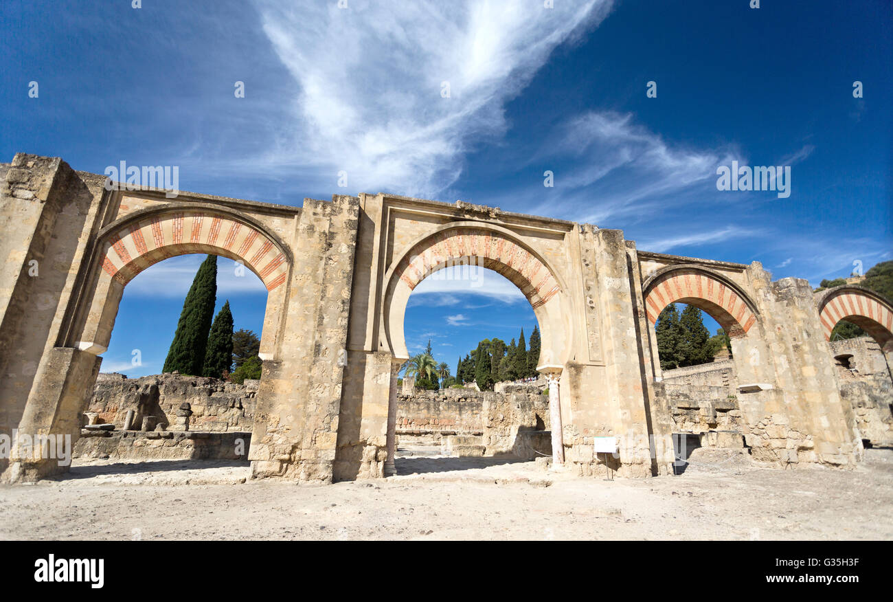 Medieval portico hi-res stock photography and images - Alamy