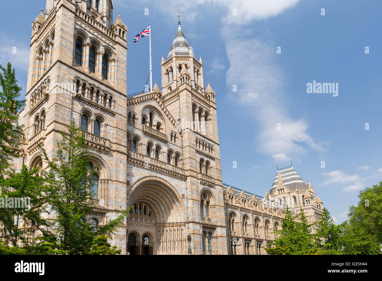 Natural History Museum London main bulding tower Stock Photo - Alamy