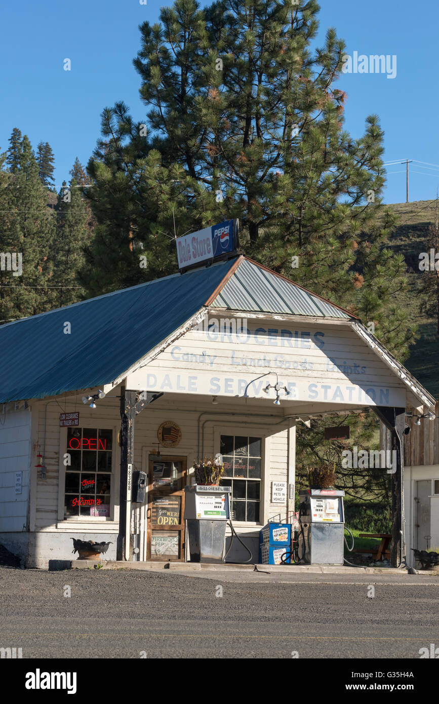 Dale Service Station in the small community of Dale, Oregon Stock Photo ...
