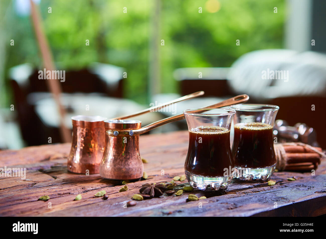 Traditional Arabic coffee Stock Photo - Alamy