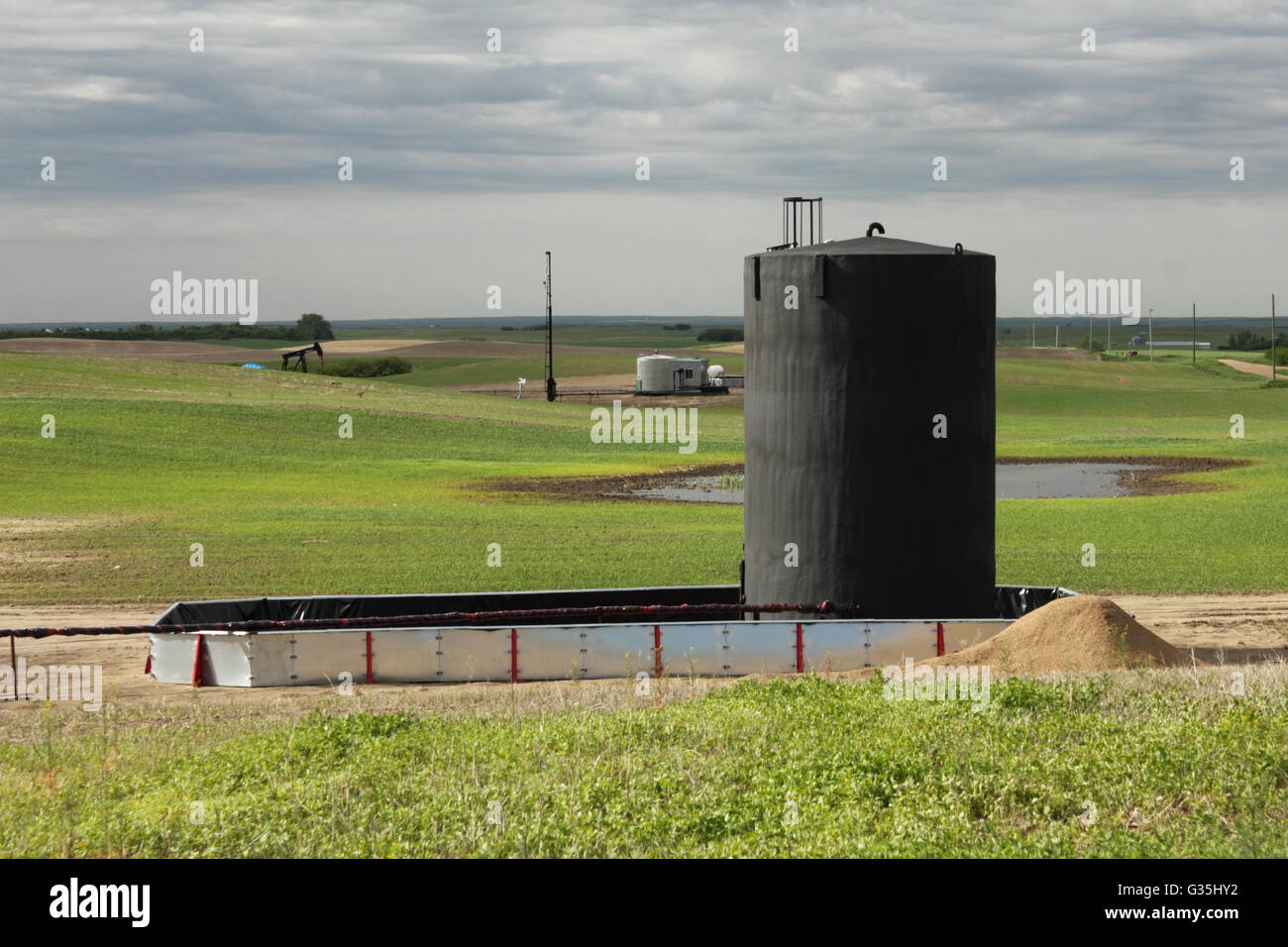 Oilfield hi-res stock photography and images - Alamy