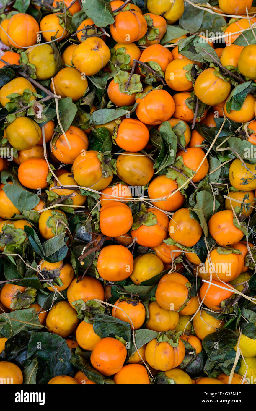 Kaki Fruits Stock Photos & Kaki Fruits Stock Images - Alamy