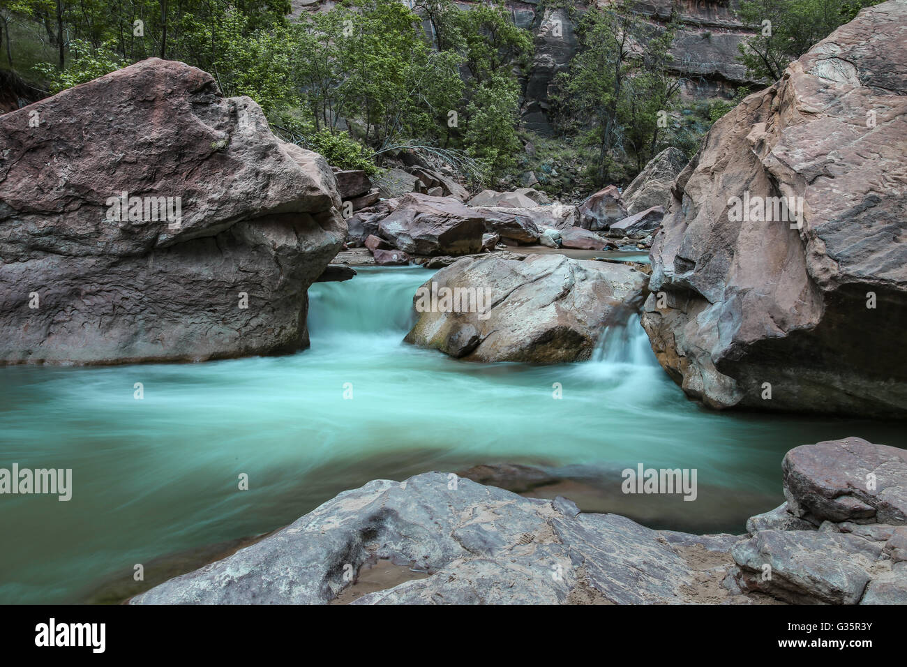River flows through rocks hi-res stock photography and images - Alamy