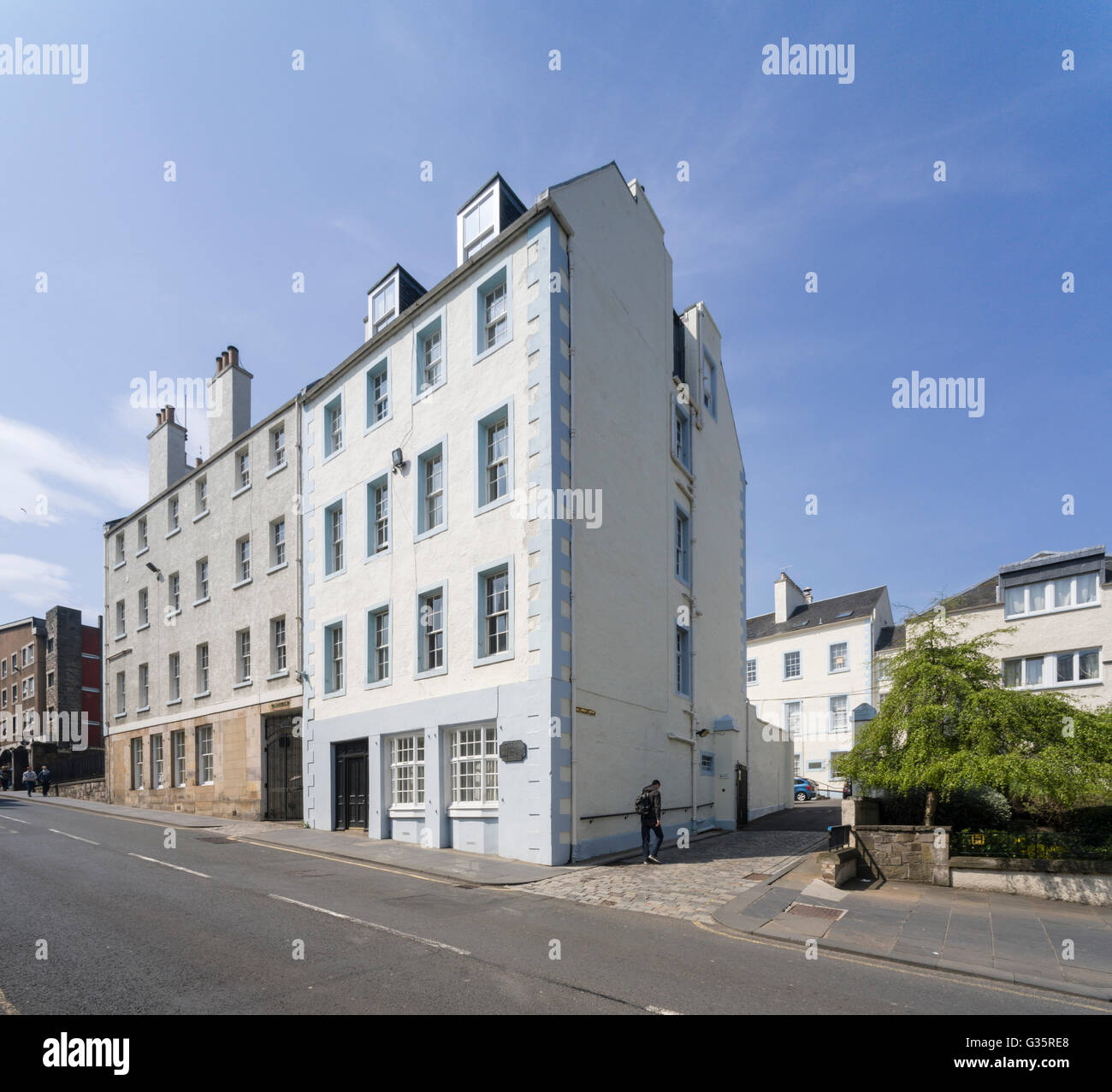 Traditional edinburgh tenement hi-res stock photography and images - Alamy