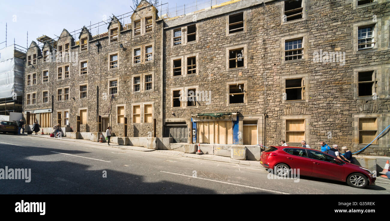 Edinburgh old town tenements hi-res stock photography and images - Alamy