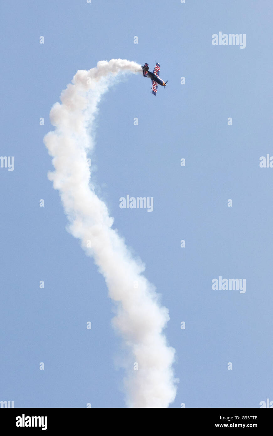 Flying bull hi-res stock photography and images - Alamy