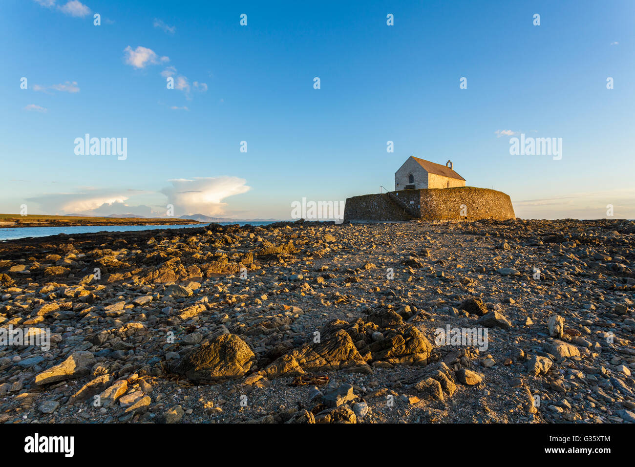 St cwyfans church cribinau nr hi-res stock photography and images - Alamy