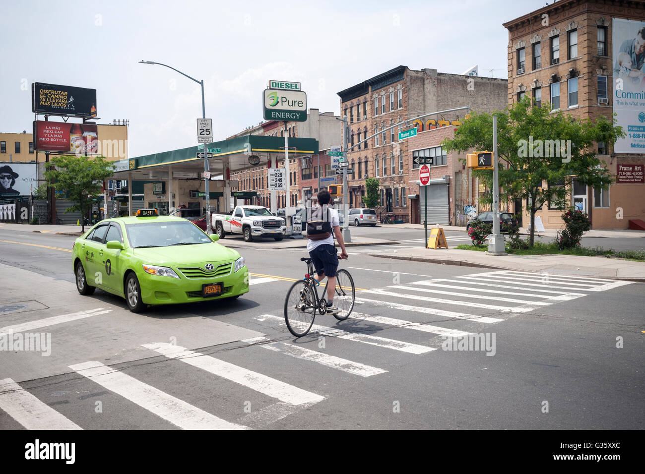 Flushing Avenue intersection in the Bushwick neighborhood in Brooklyn ...