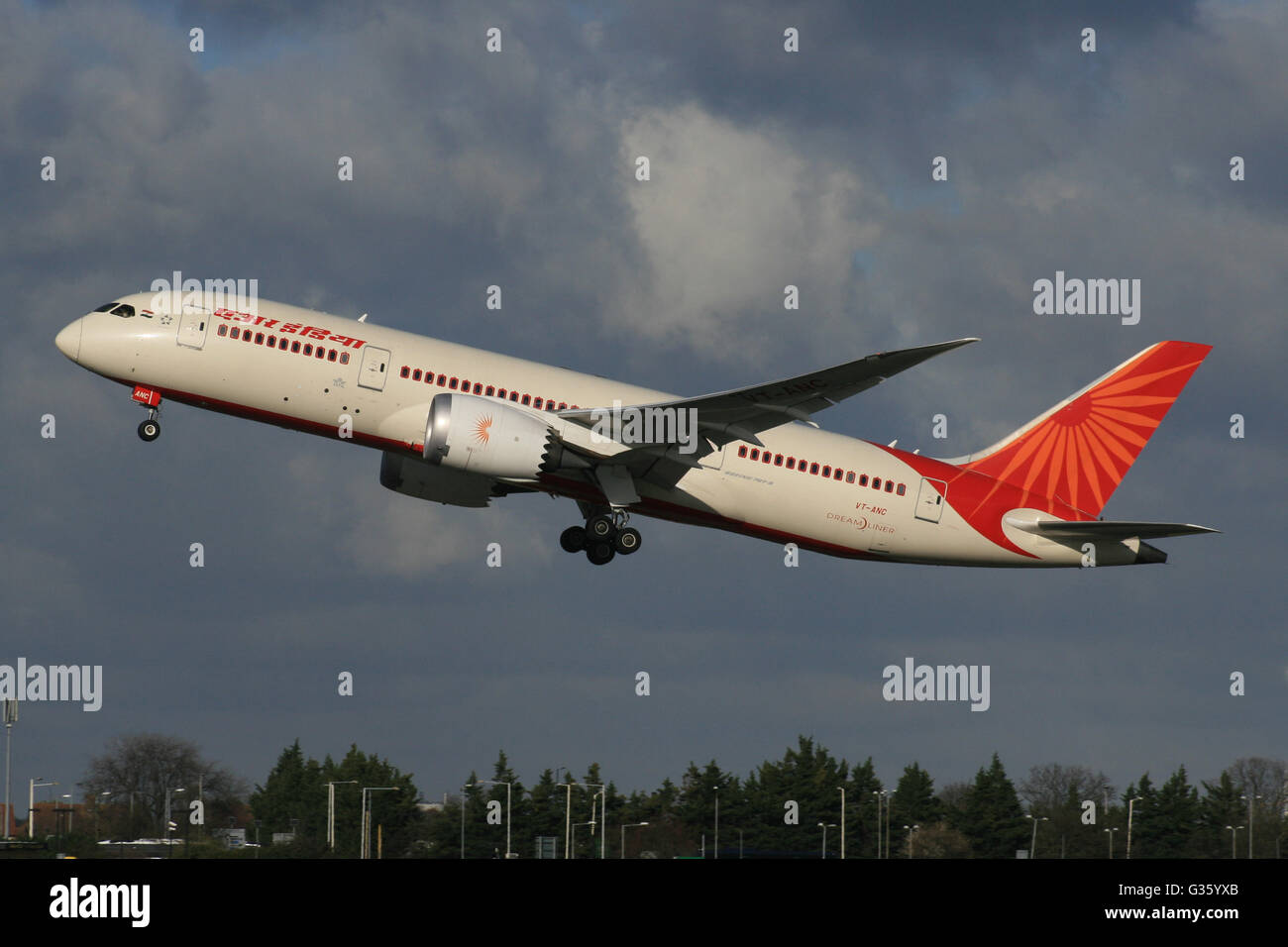 Air india boeing 787 dreamliner hi-res stock photography and images - Alamy
