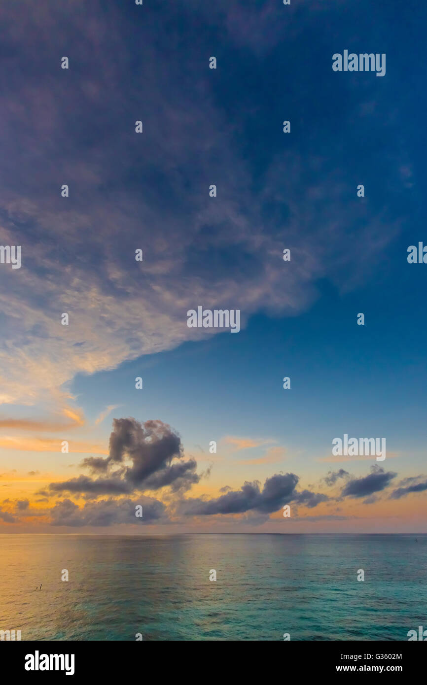 Beautiful sunset over the Gulf of Mexico, viewed from Fort Jefferson on ...