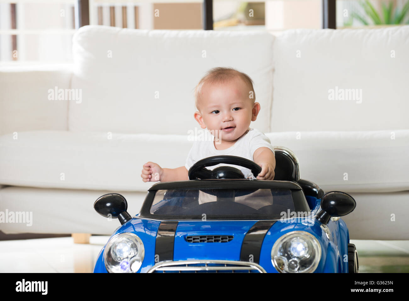 China kid blocks hi-res stock photography and images - Alamy