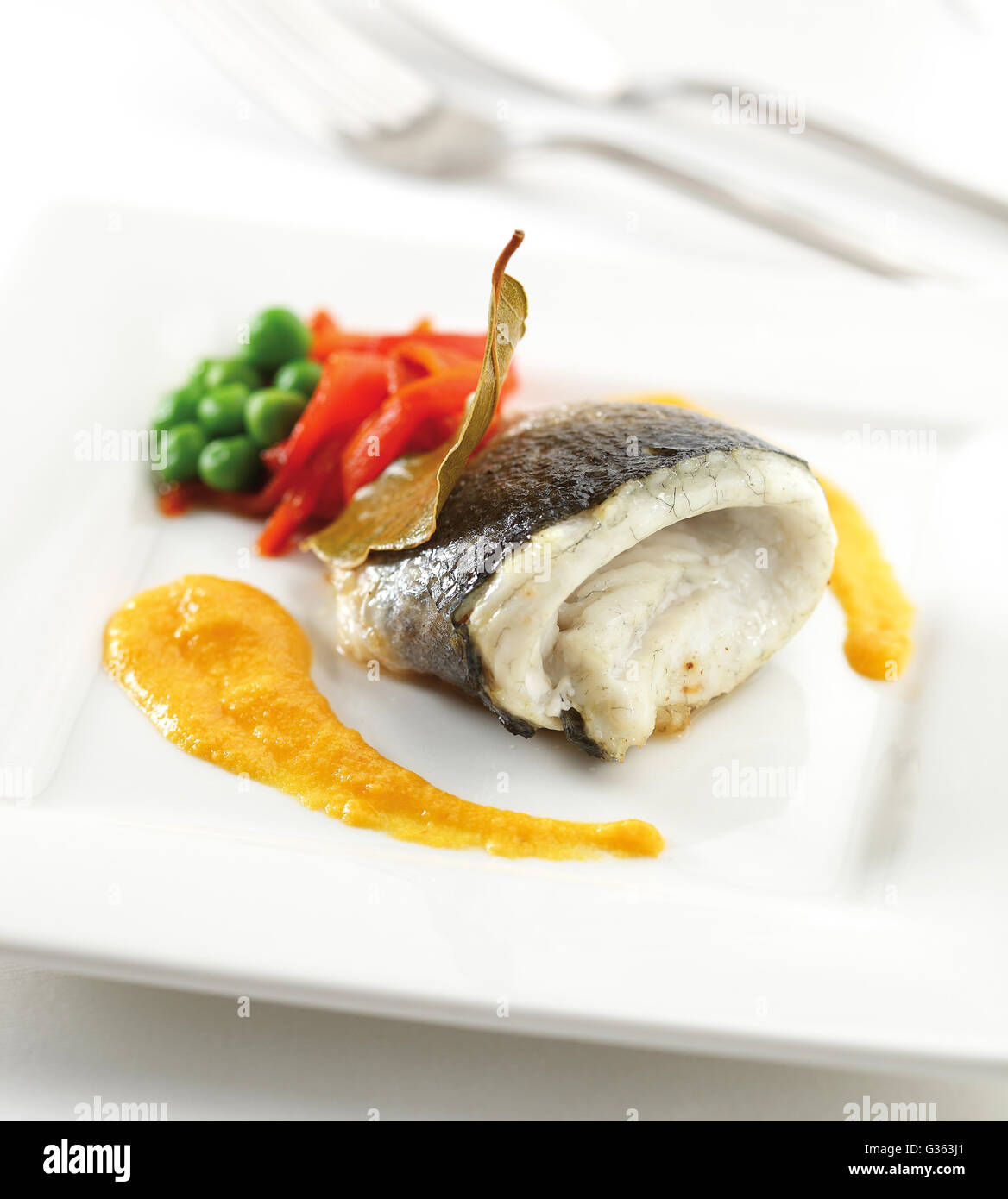 Deep fried bass fish hi-res stock photography and images - Alamy