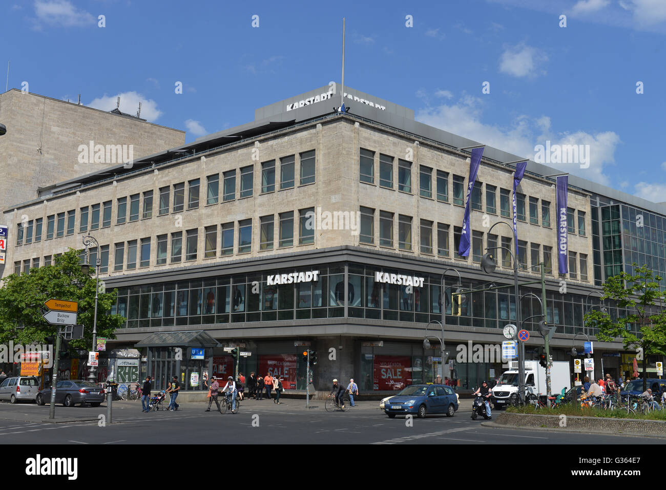 Berlin hermannplatz hi-res stock photography and images - Alamy