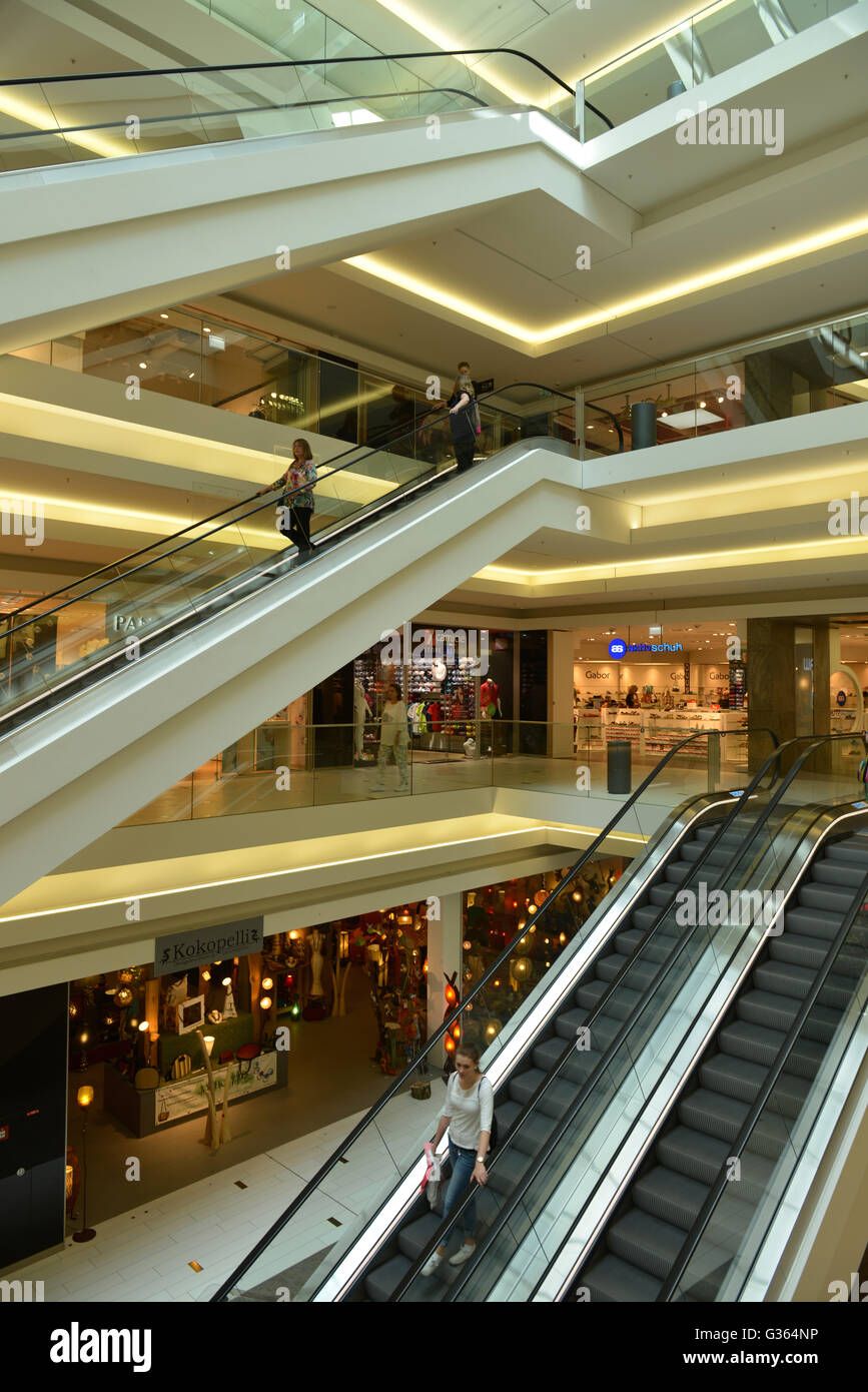 Shopping centre boulevard berlin hi-res stock photography and images ...