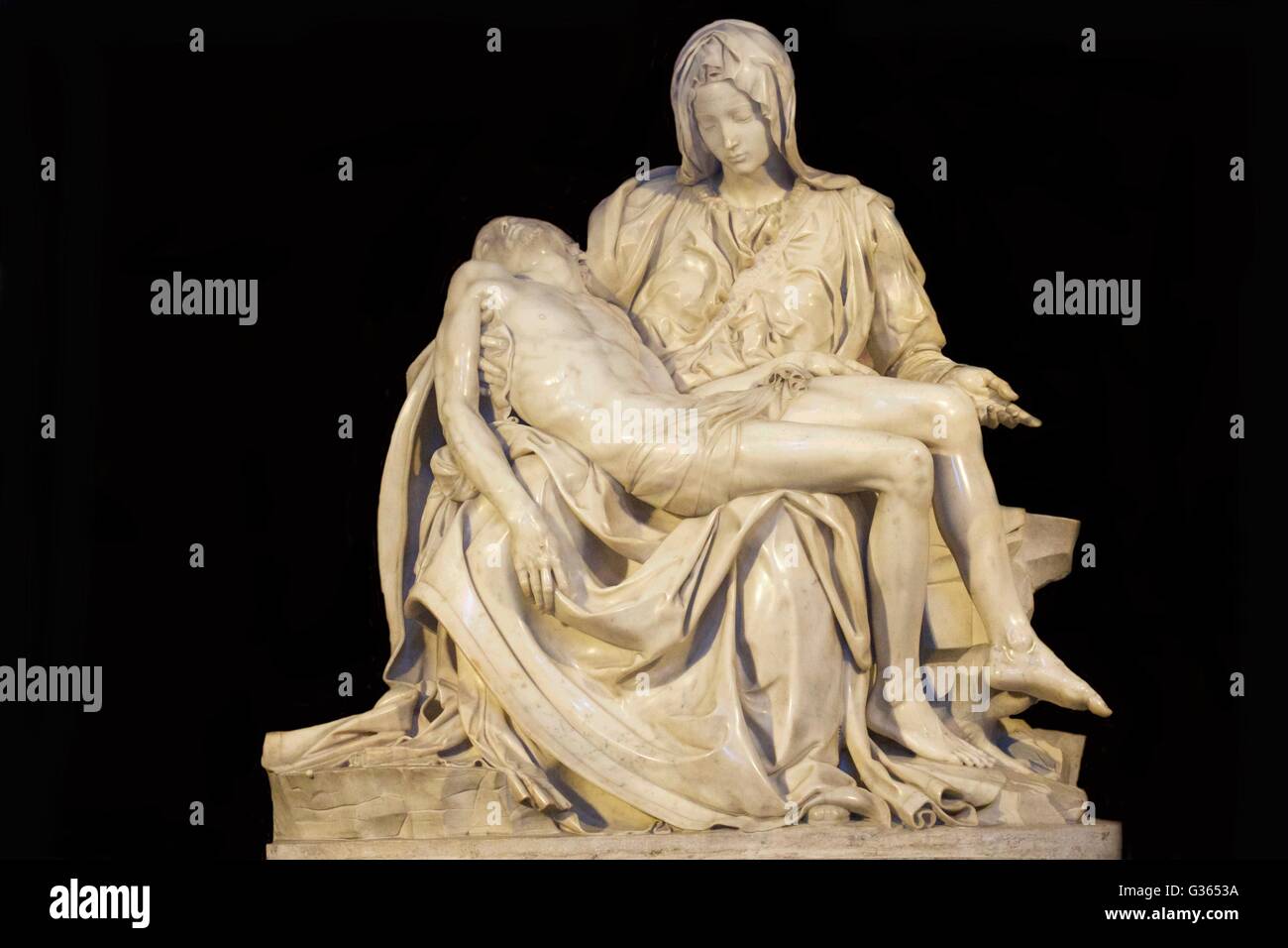 Pieta rome hi-res stock photography and images - Alamy