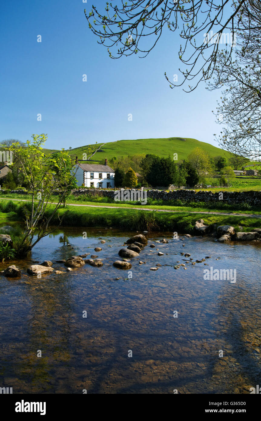 Malham Beck Stock Photos & Malham Beck Stock Images - Alamy