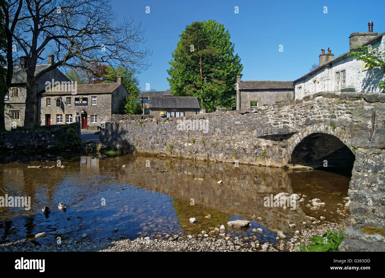 Malham village hi-res stock photography and images - Alamy