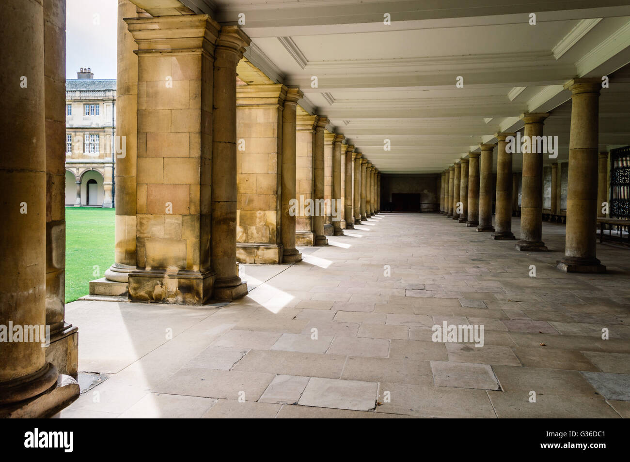 Trinity college oxford library hi-res stock photography and images - Alamy