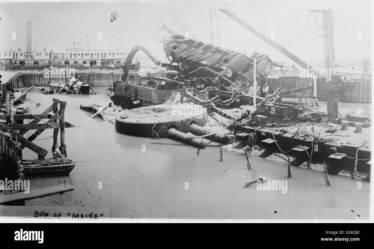Bow of the USS MAINE as revealed during salvage of the wrecked ...
