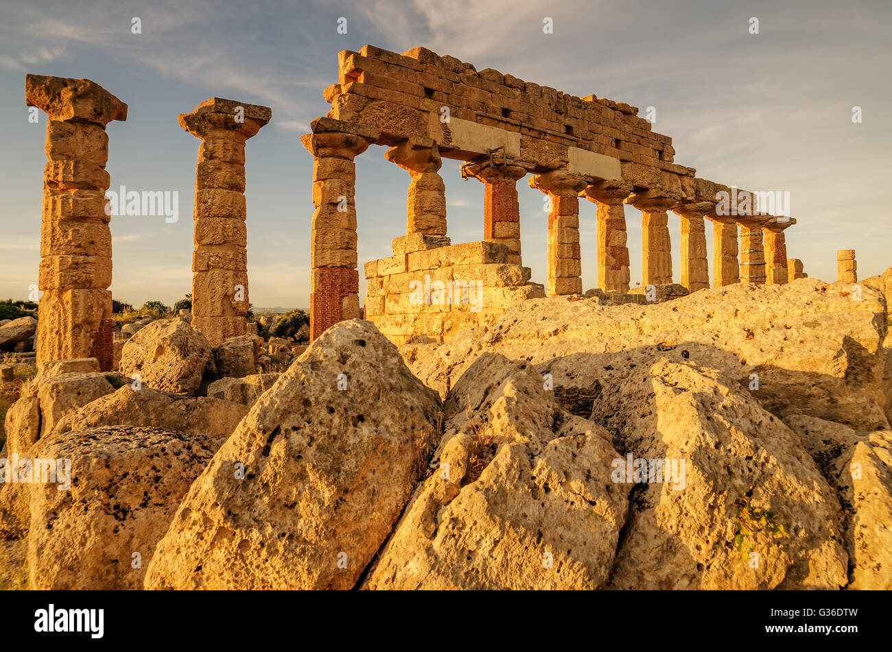 Italy sicily selinunte greek hi-res stock photography and images - Alamy