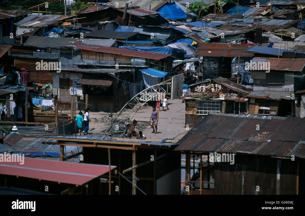 Guadelupe Squatters Shanty Town, Manila, Philippines Stock Photo - Alamy