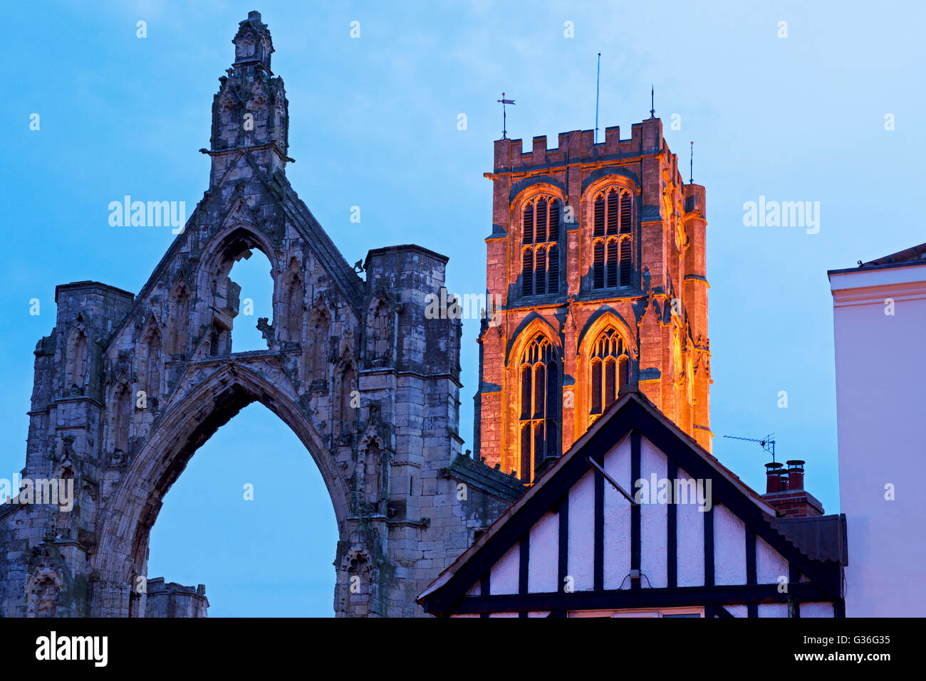 Howden Minster at dusk, East Yorkshire, England UK Stock Photo - Alamy
