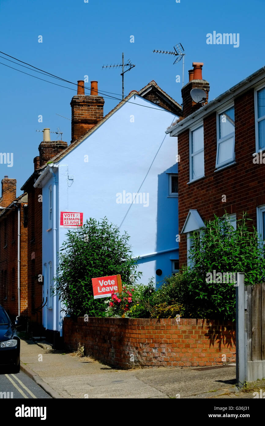 Opinions divided hi-res stock photography and images - Alamy