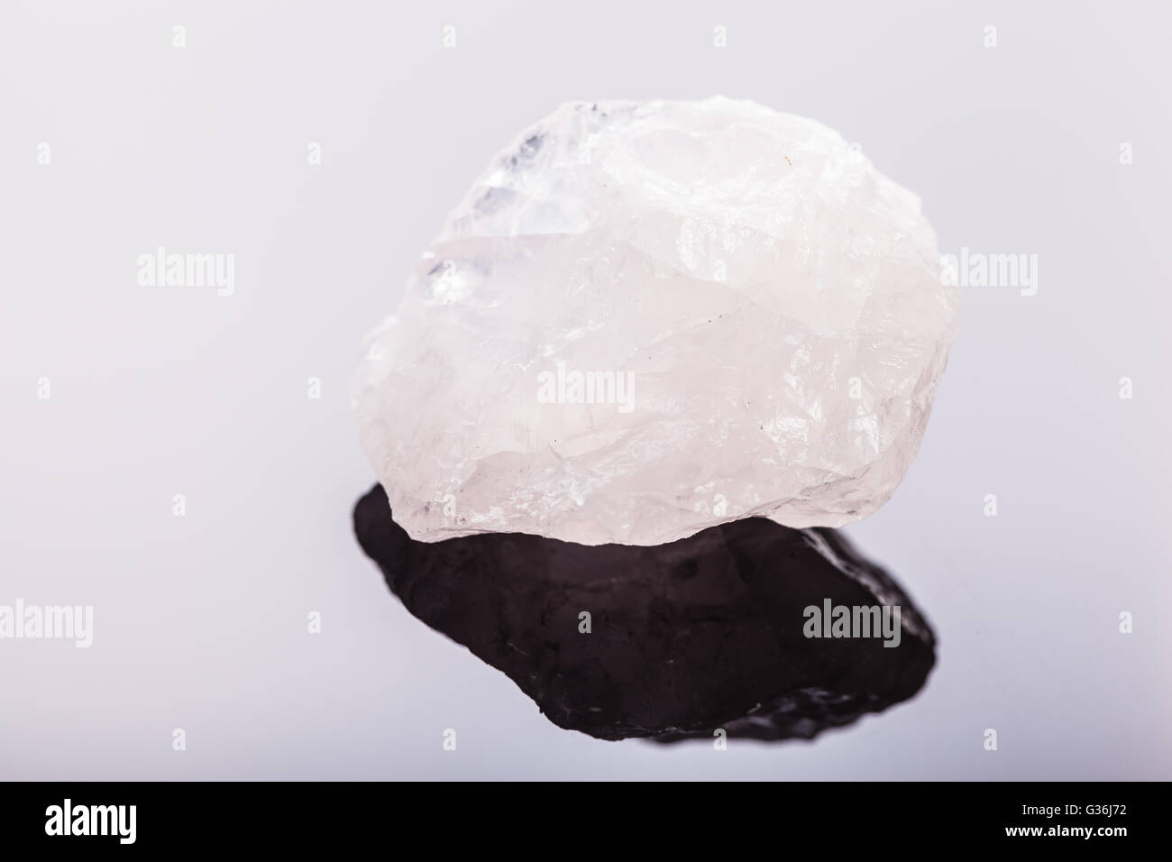 Amorphous mineral hi-res stock photography and images - Alamy