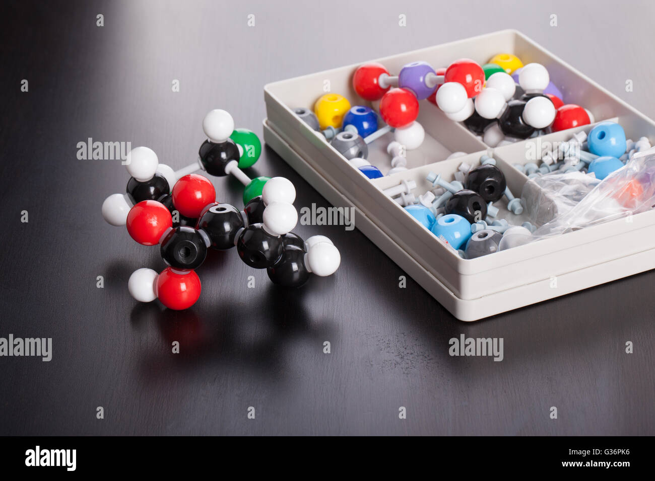 Plastic molecule structure hi-res stock photography and images - Alamy