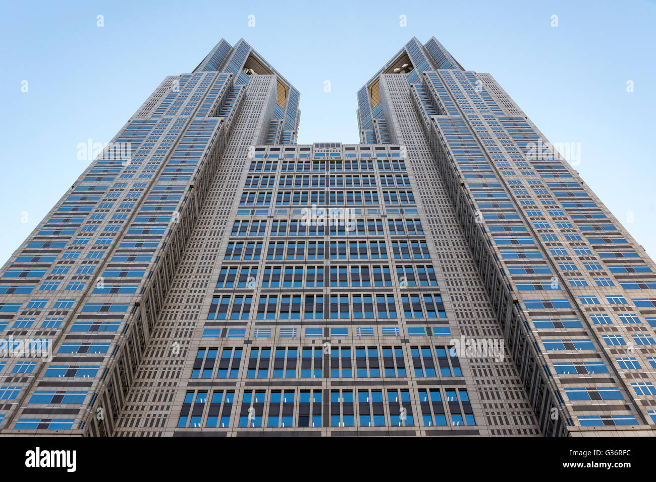 Shinjuku front tower hi-res stock photography and images - Alamy