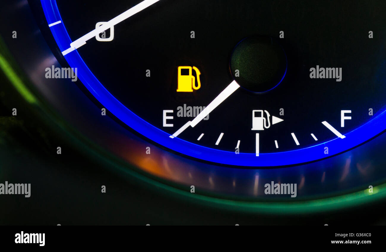 Empty Tank Dashboard Stock Photos & Empty Tank Dashboard Stock Images ...