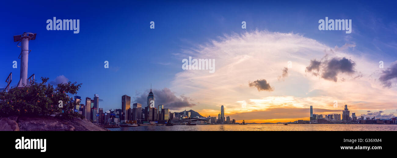 City scenes hi-res stock photography and images - Alamy