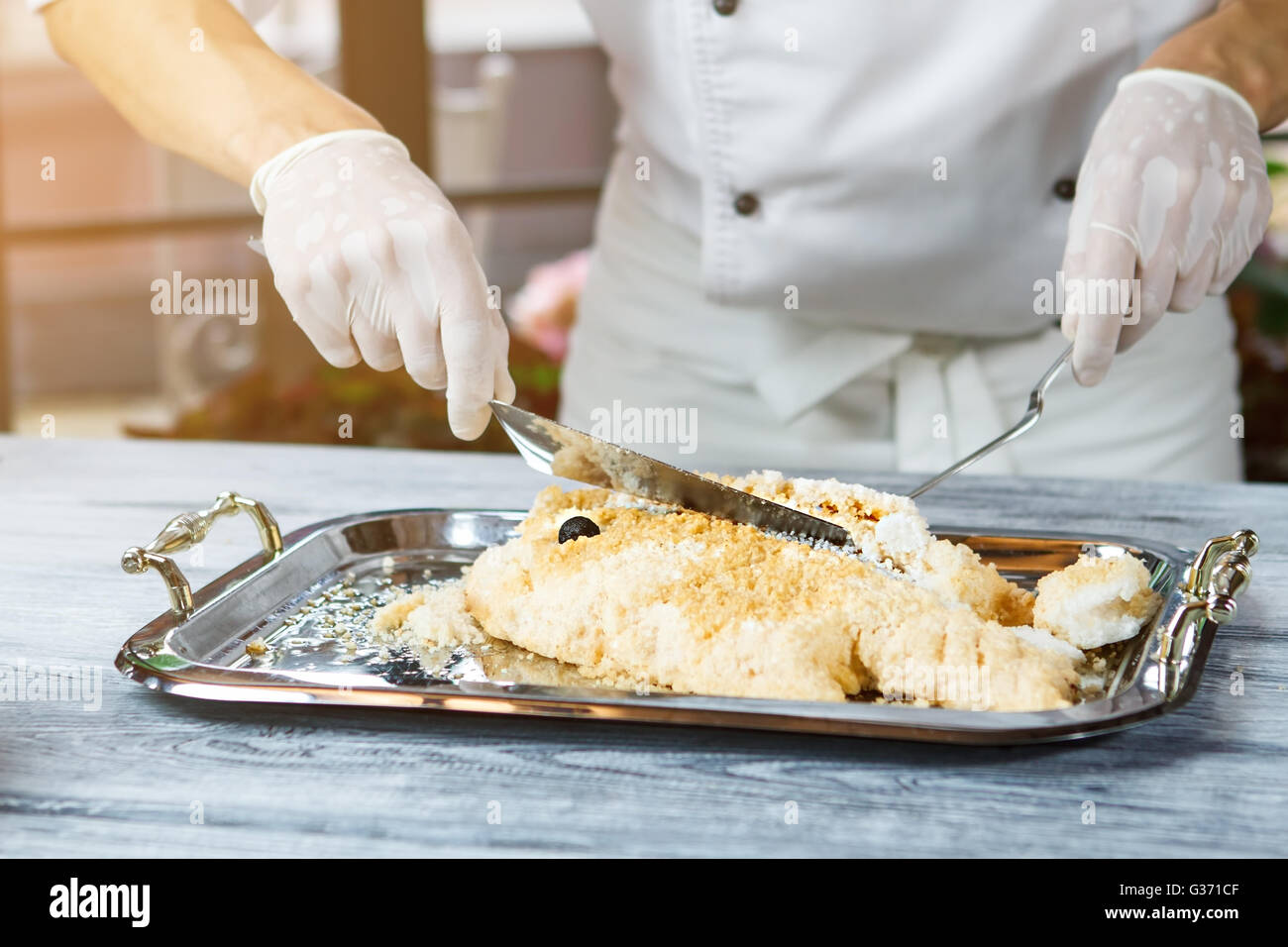 Spatula hand hi-res stock photography and images - Alamy