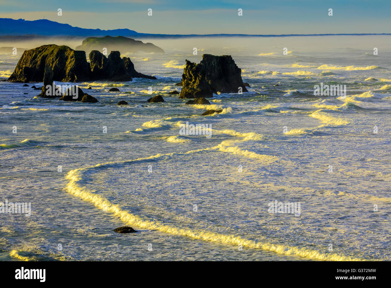 Sea stacks off town of Bandon on Oregon Coast Stock Photo - Alamy