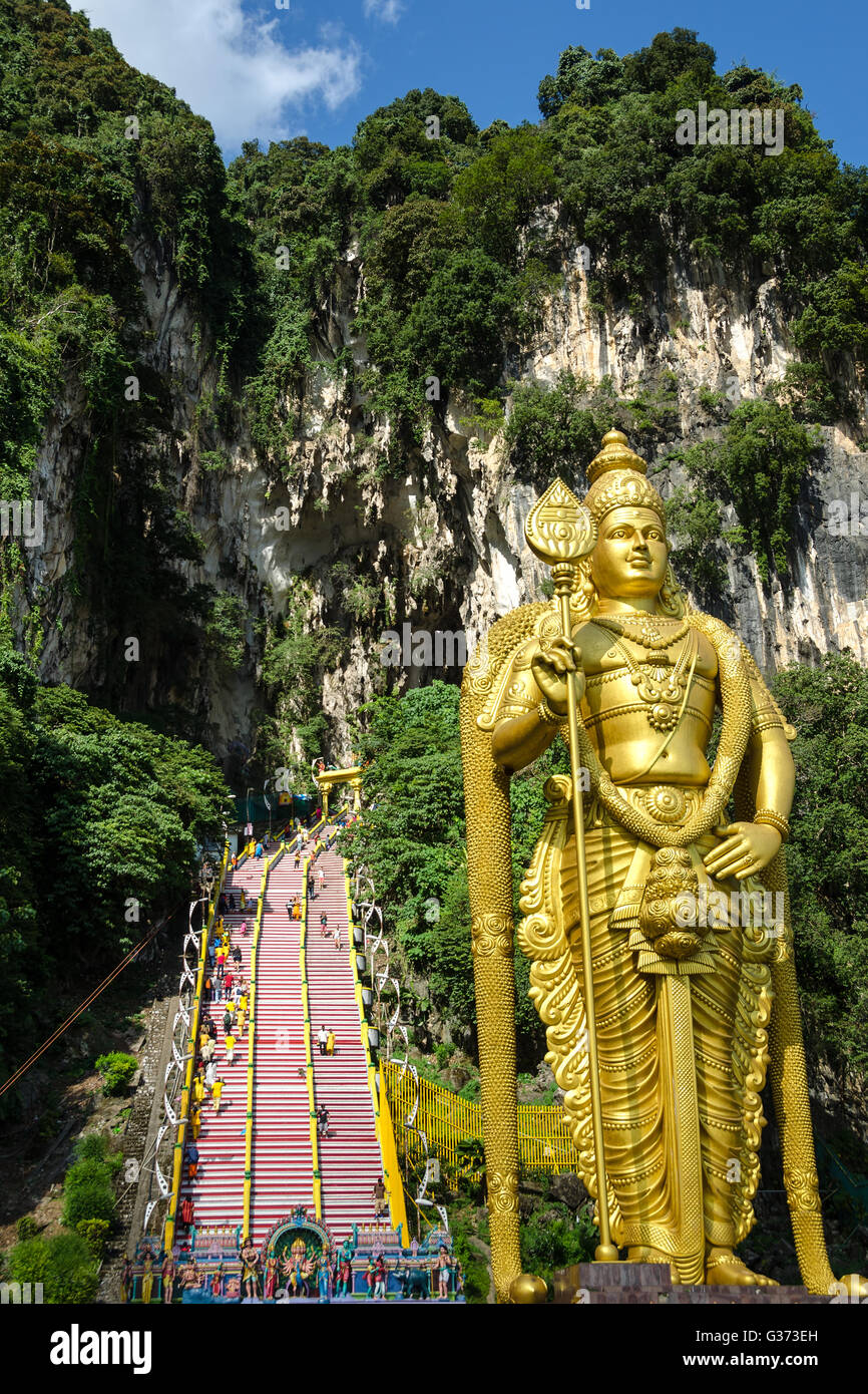 Batu Cave, Malaysia - Statue of Lord Murugan at Batu Caves in Malaysia ...