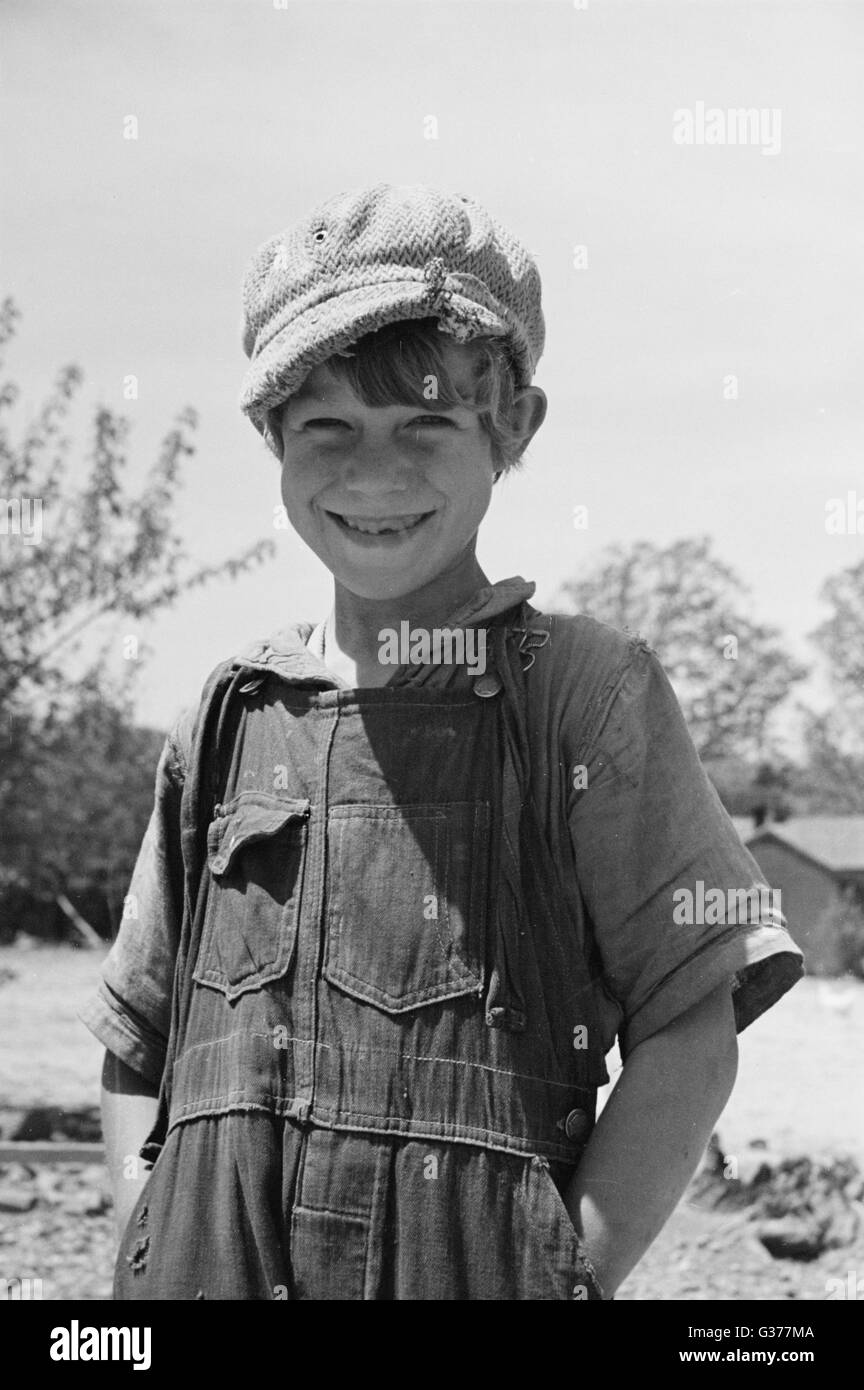 Untitled boy hi-res stock photography and images - Alamy