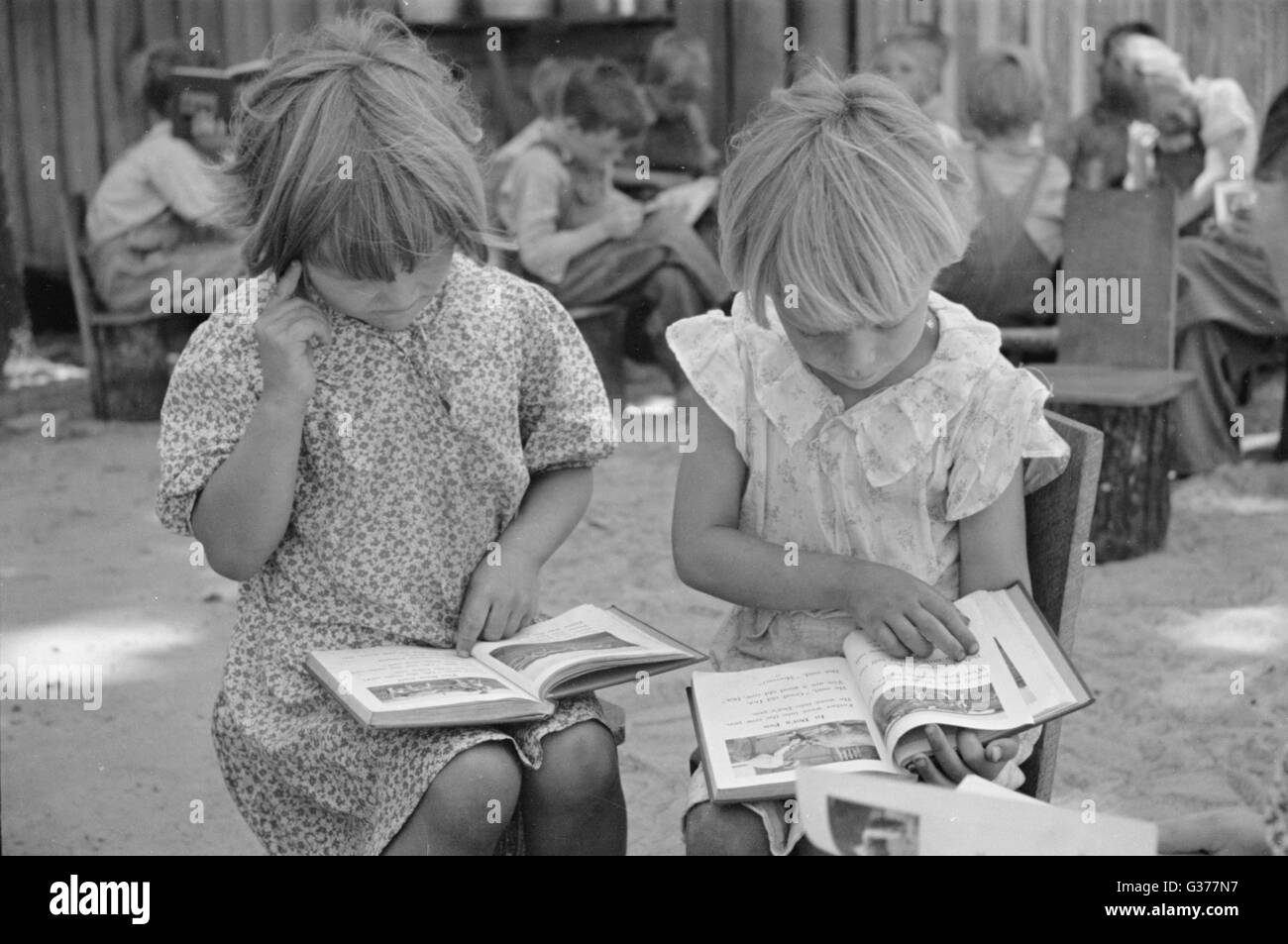 Untitled books hi-res stock photography and images - Alamy