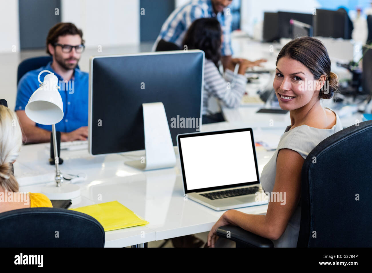 Business people technology hi-res stock photography and images - Alamy