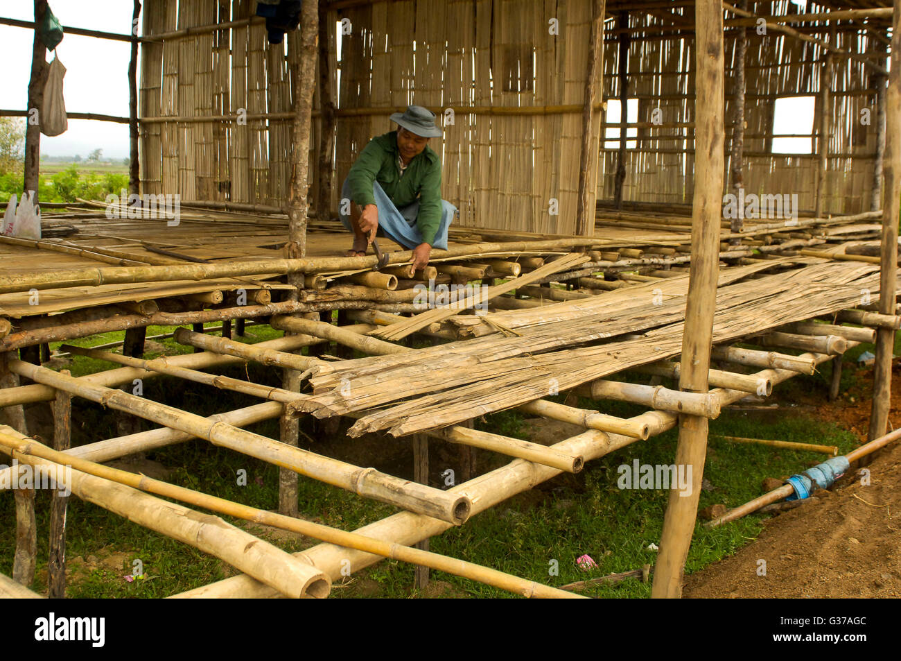 Building a house bamboo at Shan State, Myanmar Kengtung Stock Photo - Alamy
