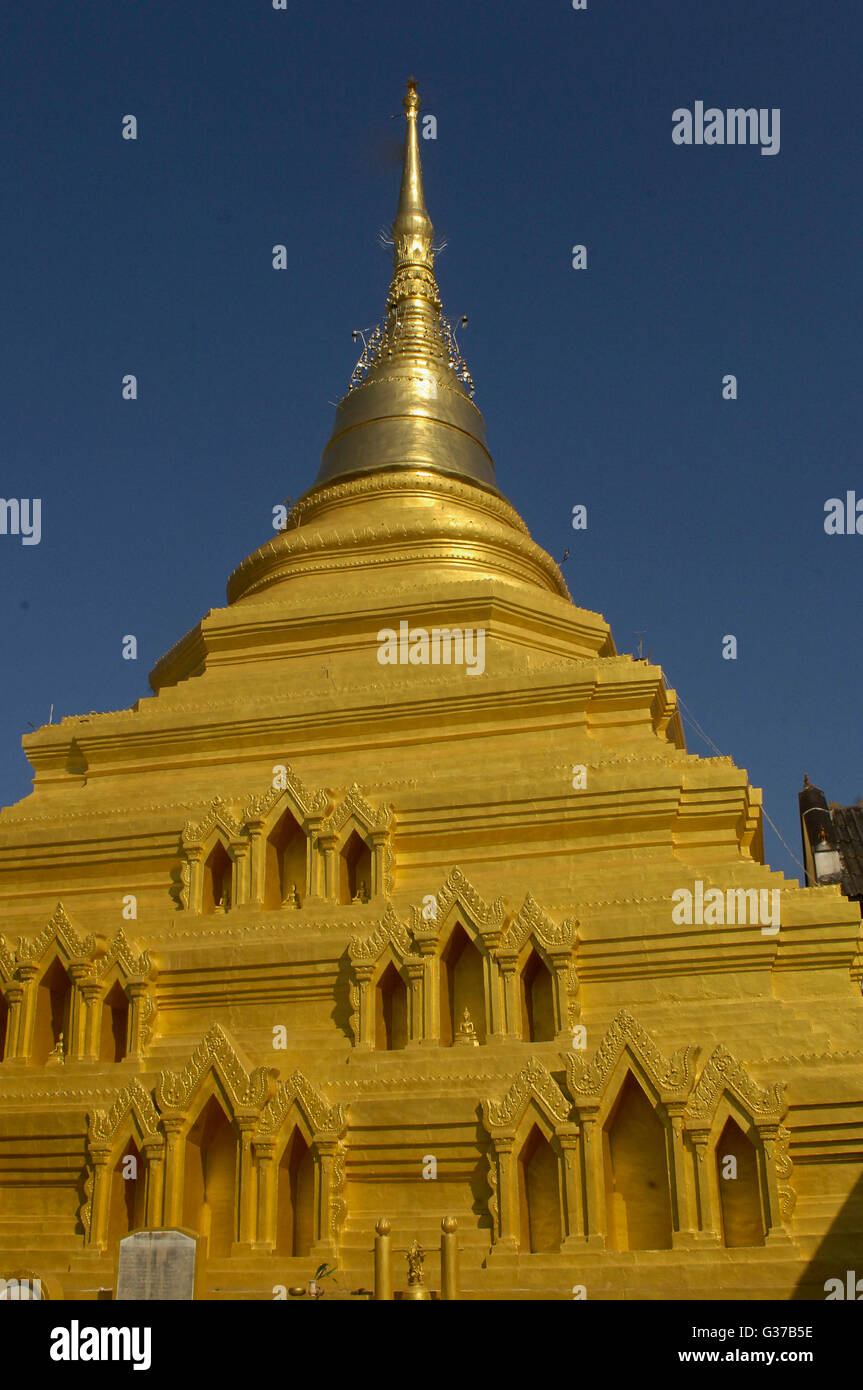 Stupa wat zom kham kengtung hi-res stock photography and images - Alamy