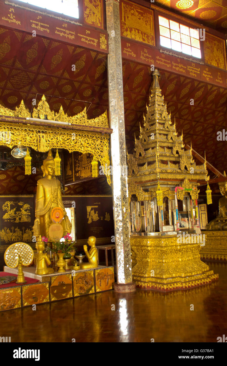 Golden stupa of Wat Zom Kham / Wat Jom Kham, Buddhist temple, Keng Tung / Kengtung, Shan State ...