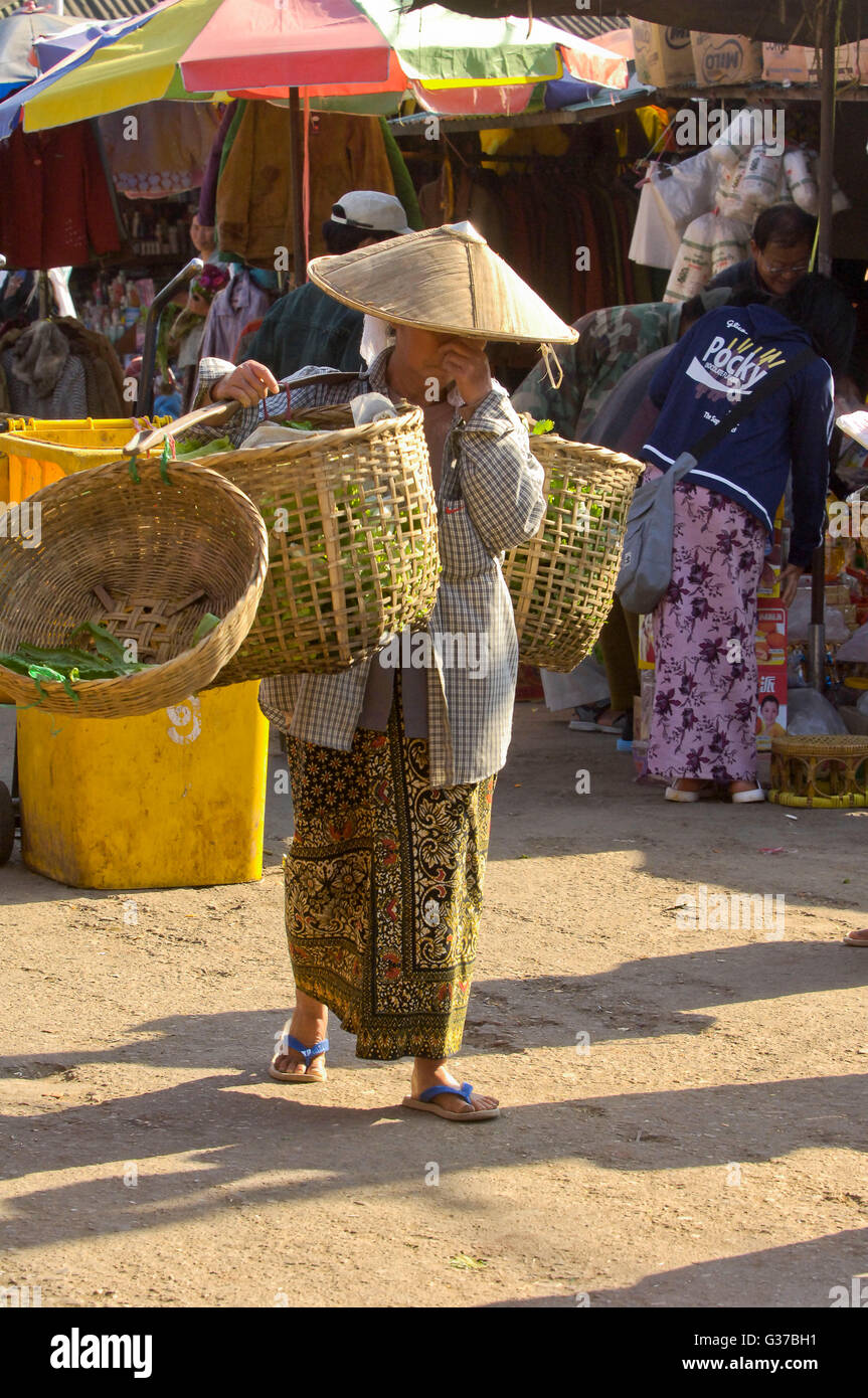Asia, Middle East, Myanmar, Market Kengtung, women in traditional dress ...