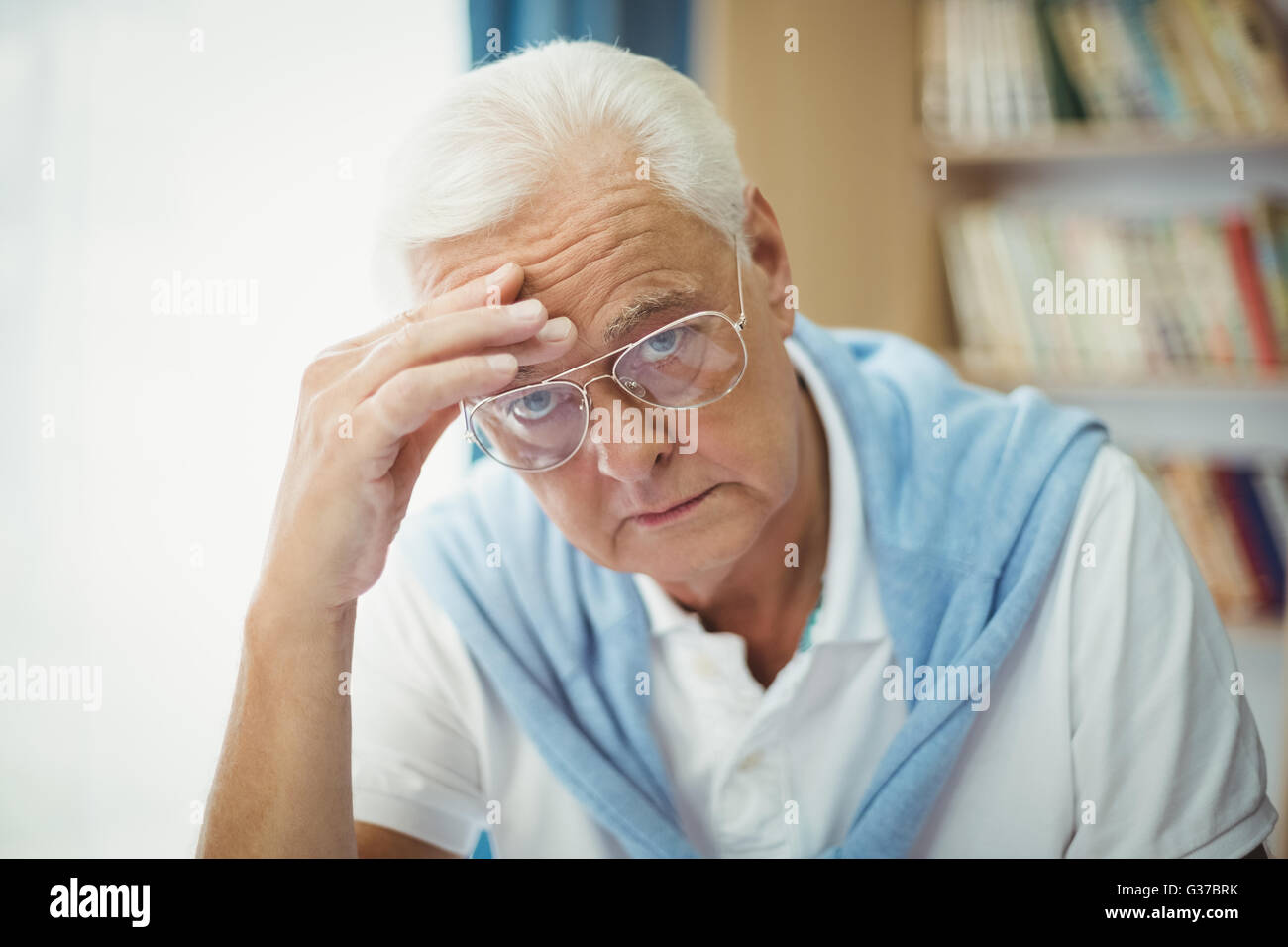 Sad table hi-res stock photography and images - Alamy