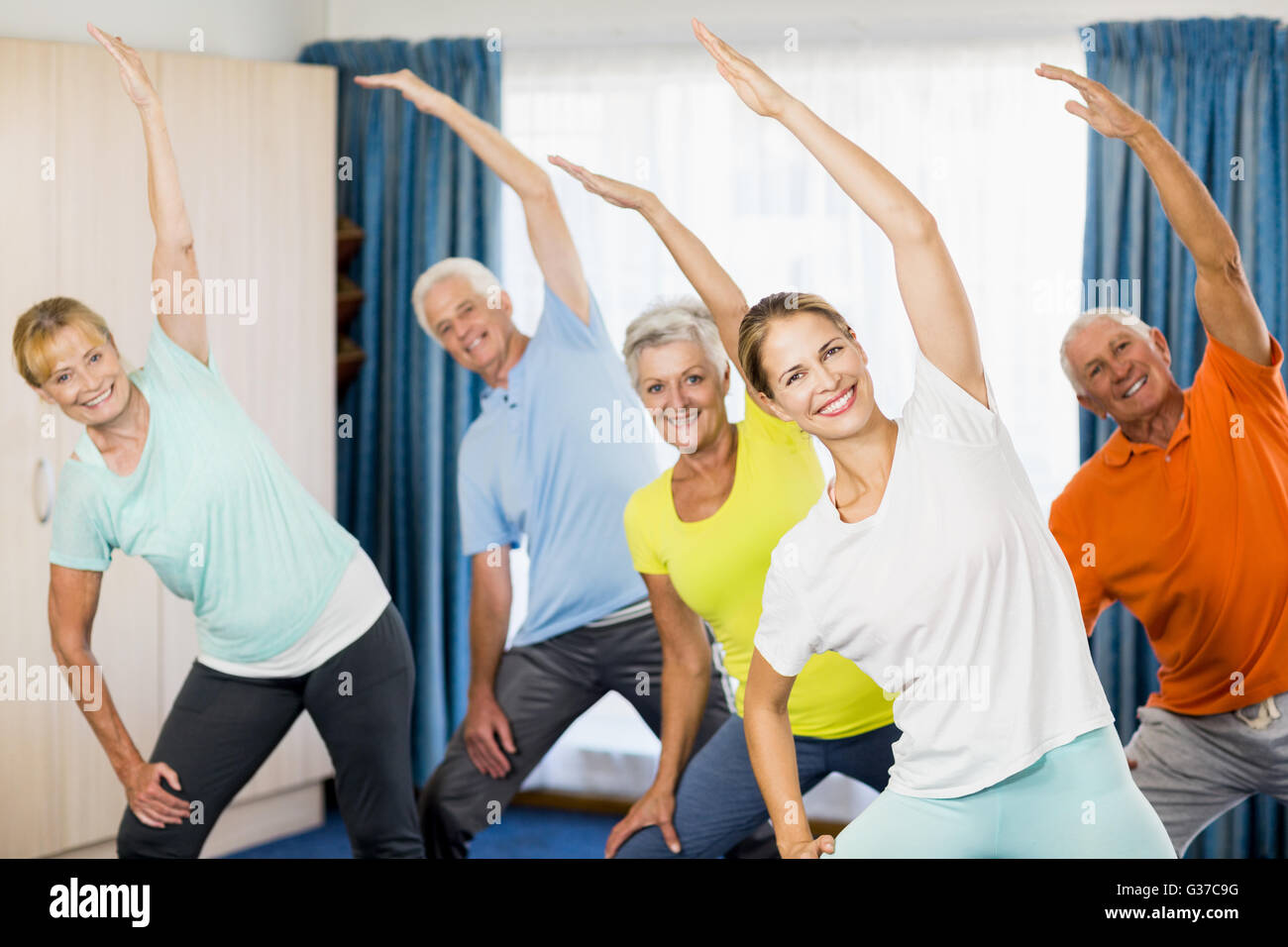 Exercises for seniors hi-res stock photography and images - Alamy