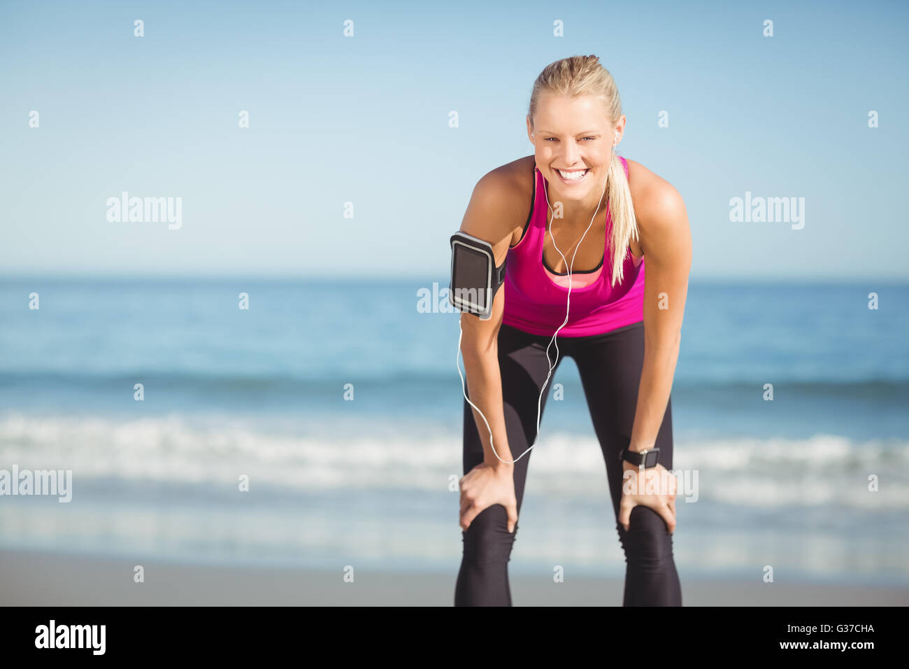Sportswoman taking a break Stock Photo - Alamy