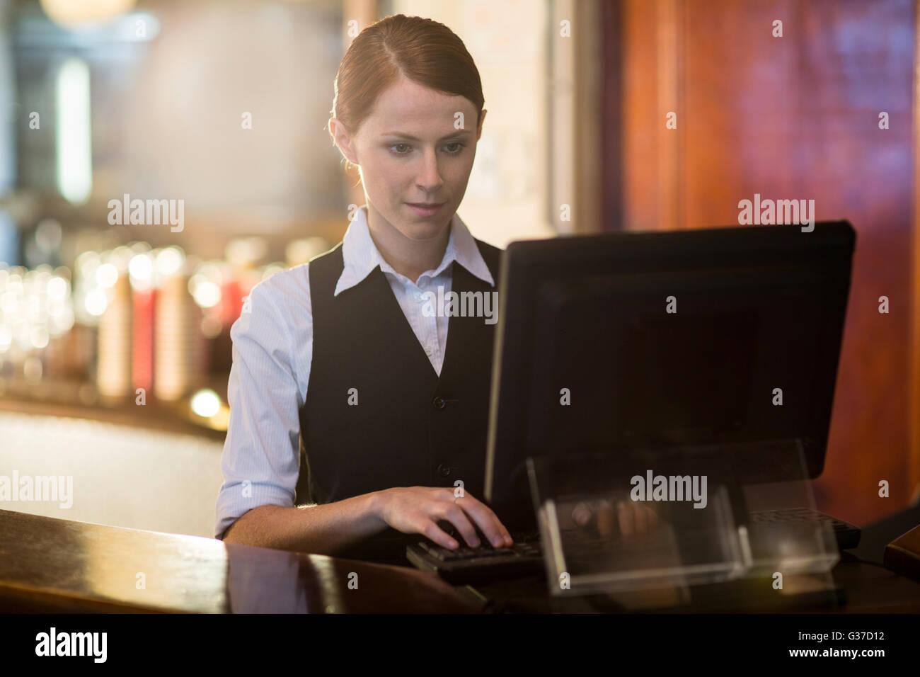 Billing counter of restaurant hi-res stock photography and images - Alamy