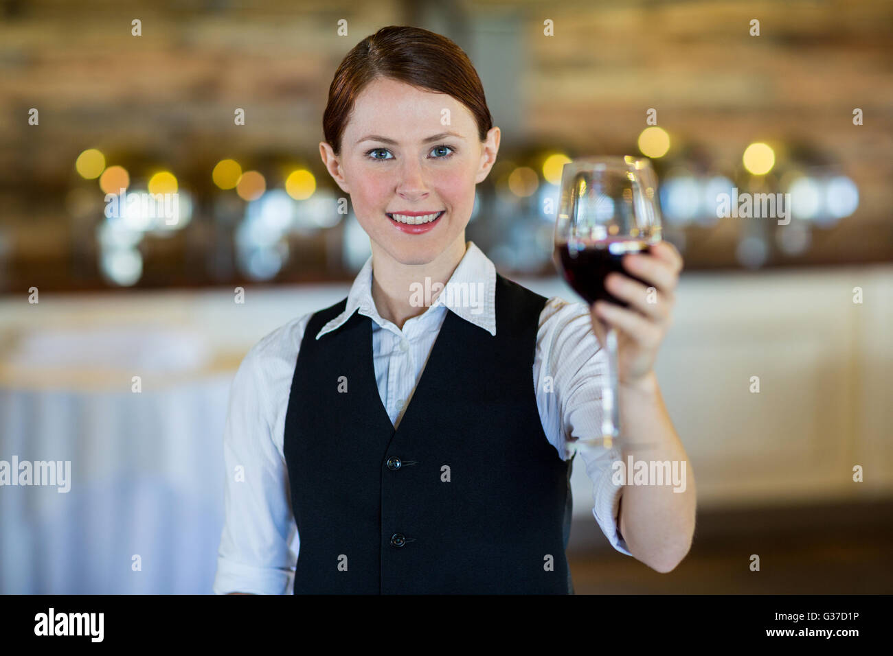 Waitress restaurant glass hi-res stock photography and images - Alamy