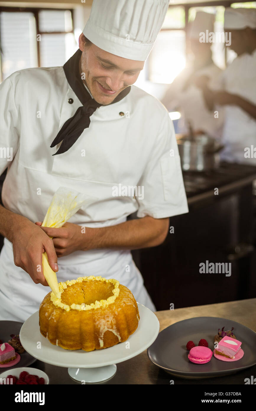 Professional pastry chef cake hi-res stock photography and images - Alamy