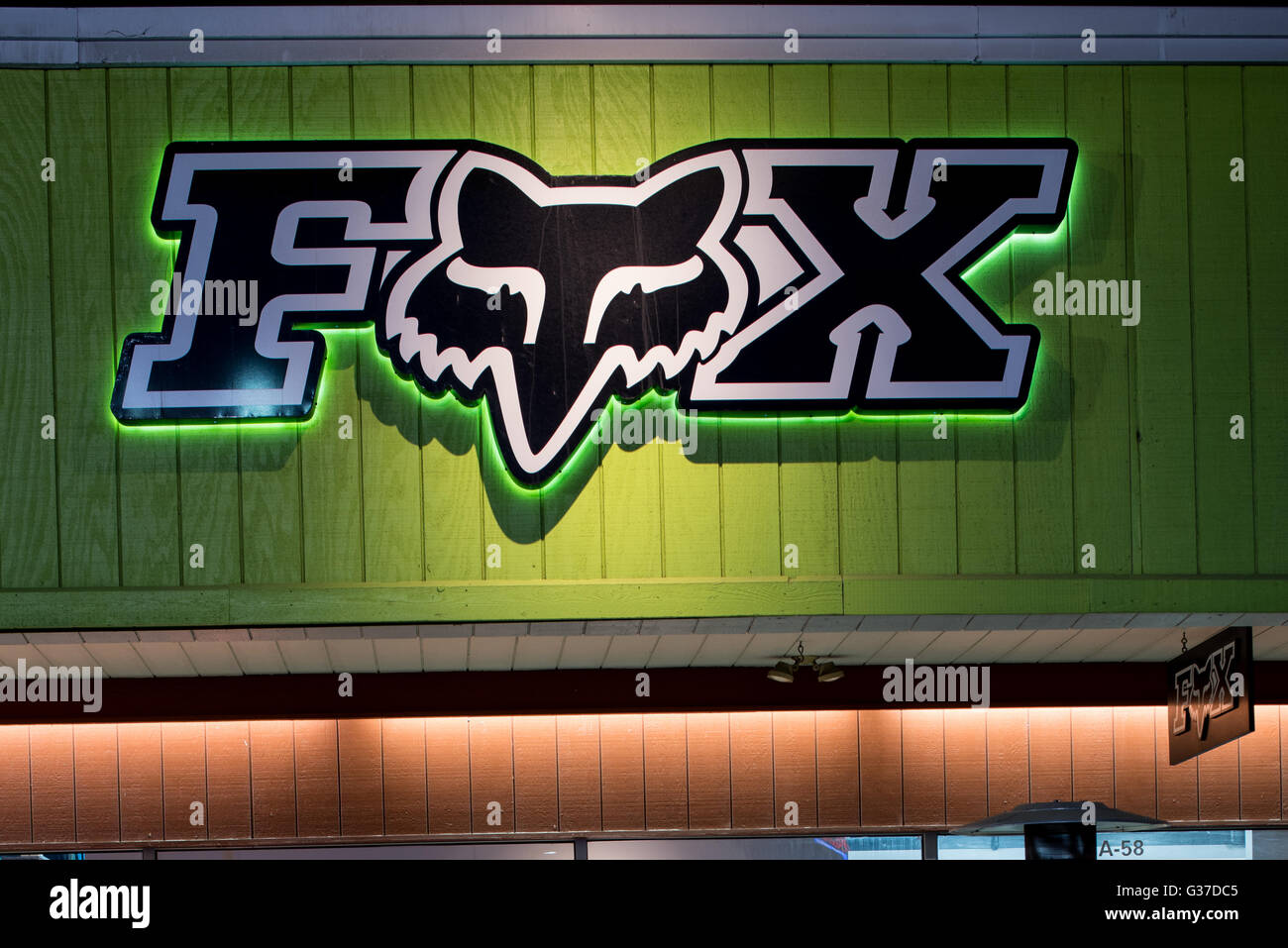 Oshkosh, WI - 5 June 2016: Fox store sign illuminated at night Stock ...